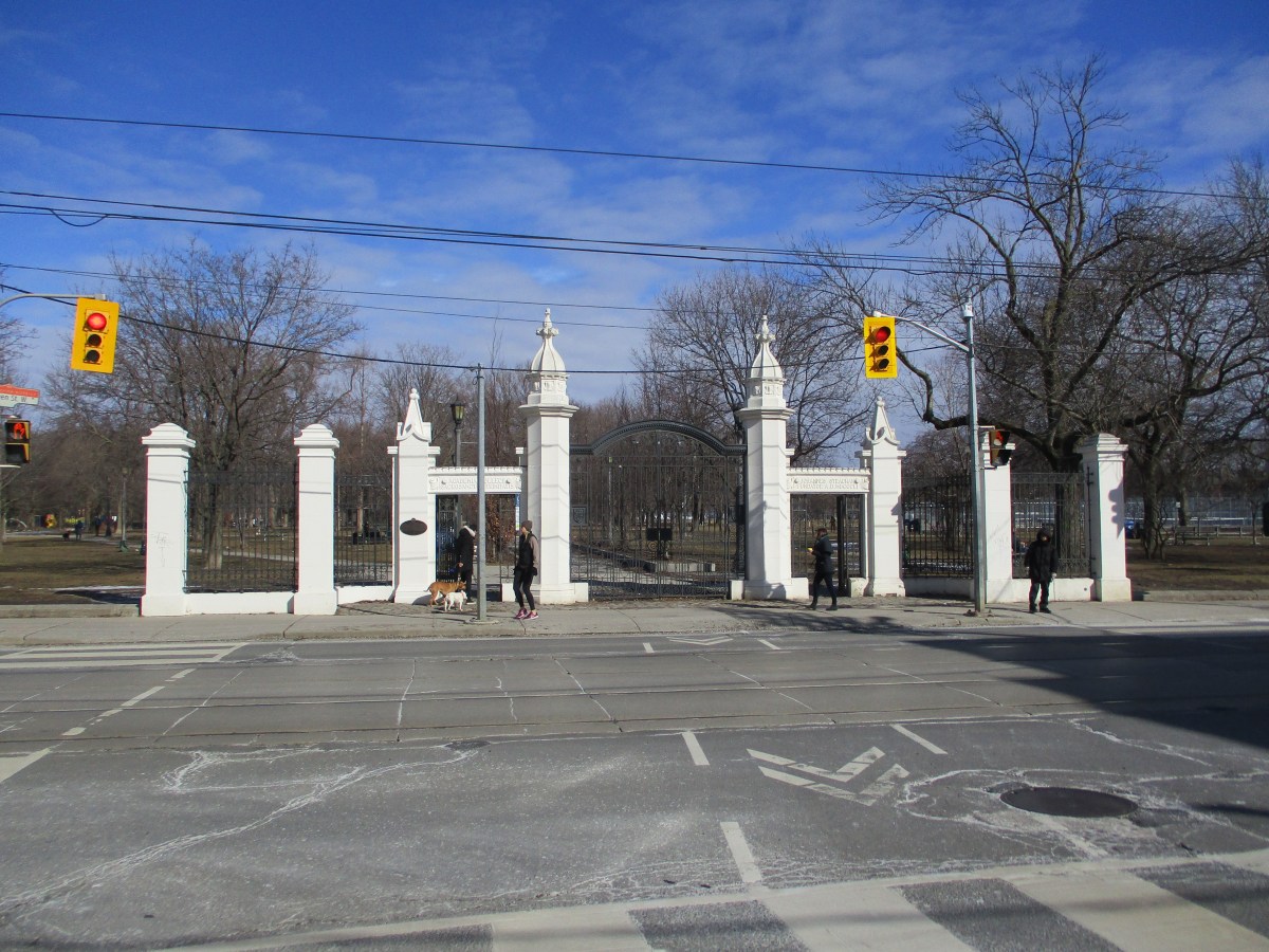 Trinity Bellwoods Park | Hiking the GTA