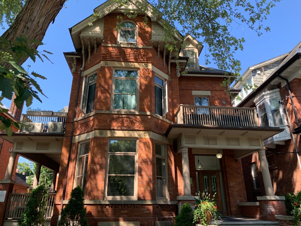 The Mansions of Jarvis Street | Hiking the GTA