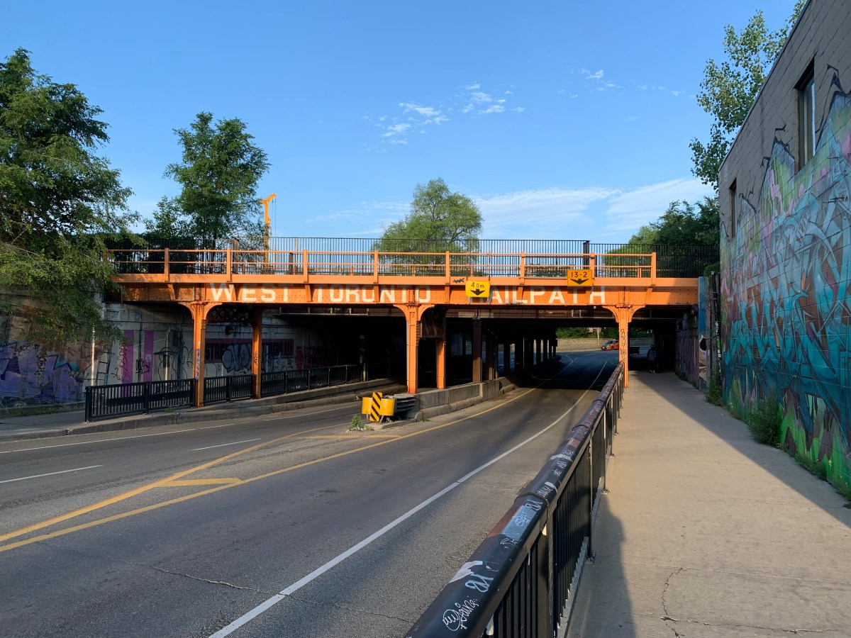 West Toronto Railpath | Hiking the GTA